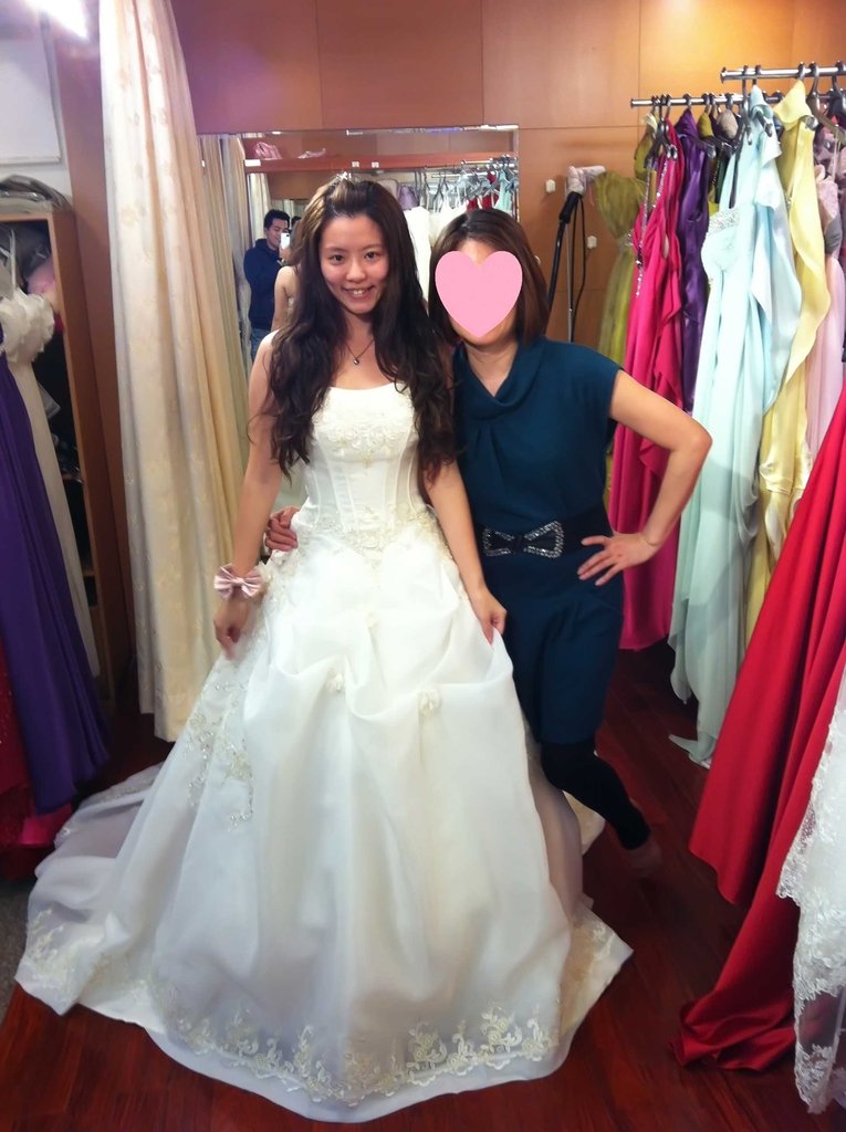 Fiona Lai 訂製小公主白紗 + 紫色浪漫女神風長禮服+ 亮藍色禮服--非常婚禮veryWed